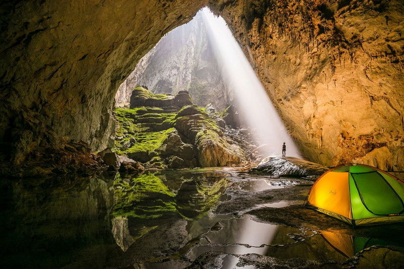 Explore Son Doong Cave - The world's largest cave wonder
